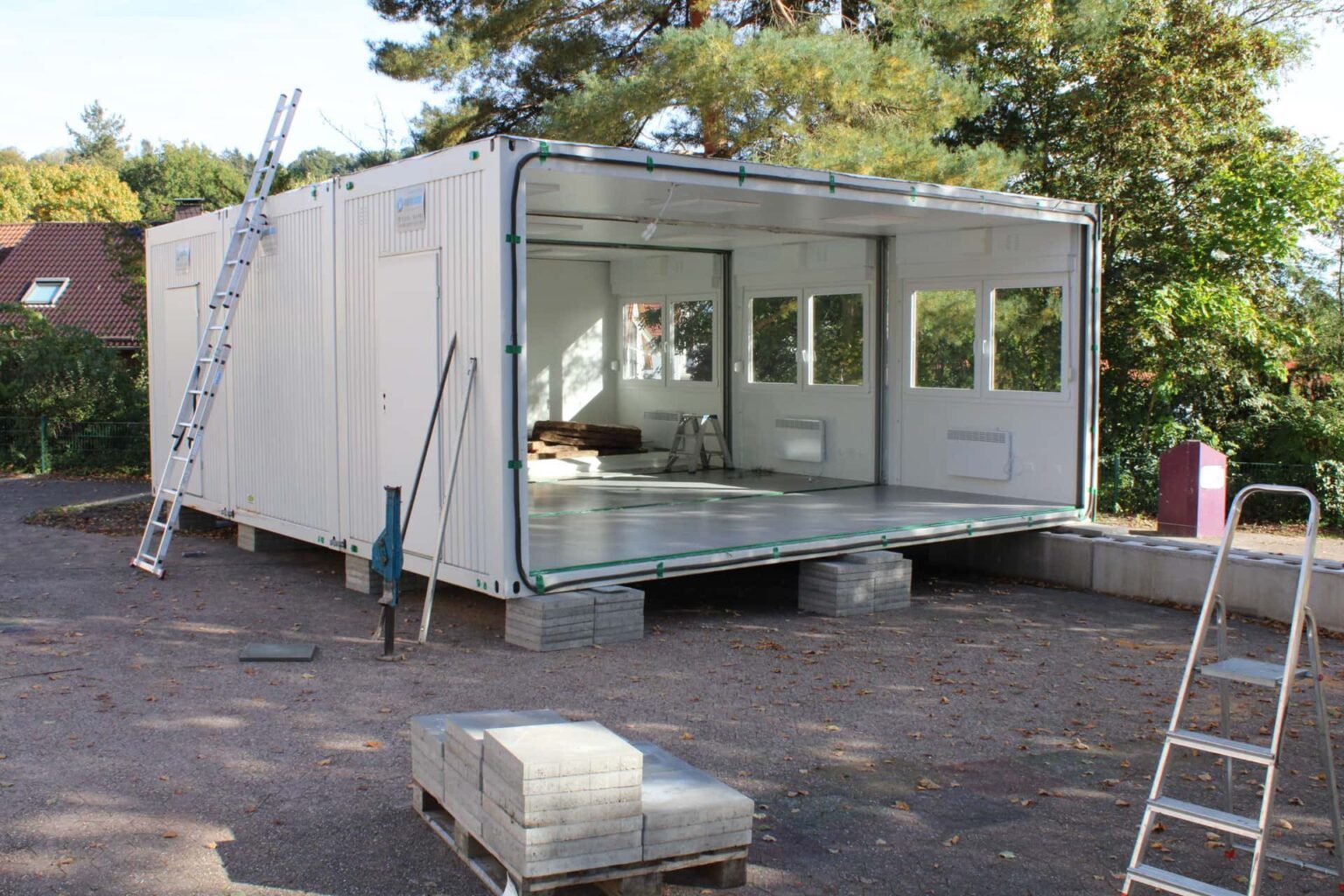 Neue Container-Klassenräume für die Grundschule Einöd - Homburg1