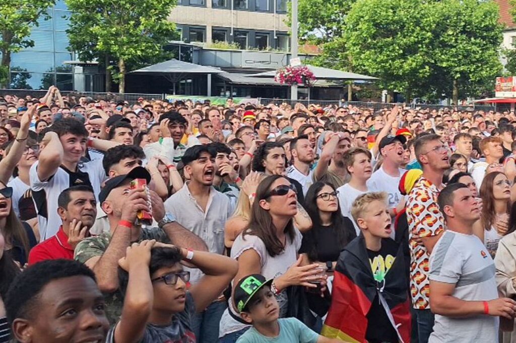 WM 2026: Homburg schaut Deutschlandspiele auf großer LED-Wall - Homburg1